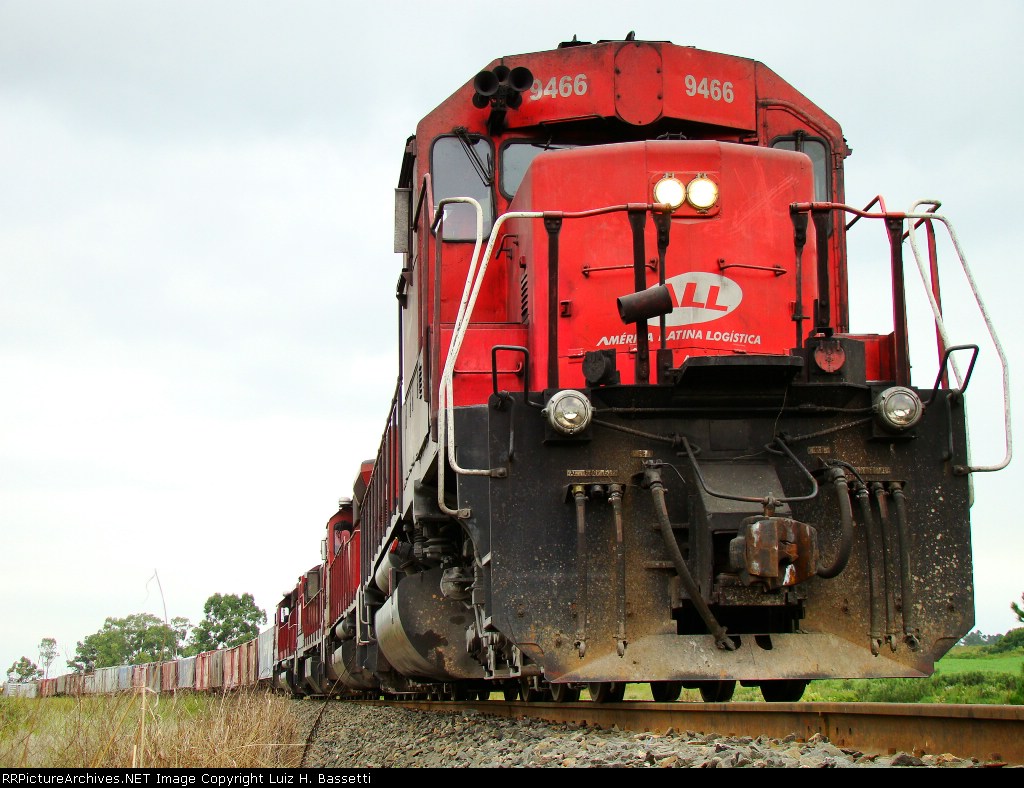 SD40-2 9466